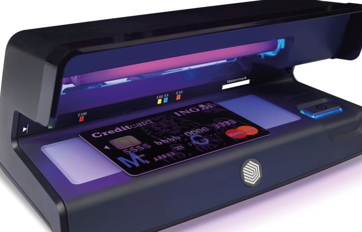 UV Counterfeit Bill Detector - Safescan 70 Black | Safescan